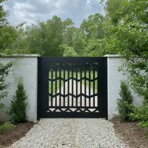 19 Inspiring Farmhouse Gate Ideas For Charming Entrances - DIYCozy ...